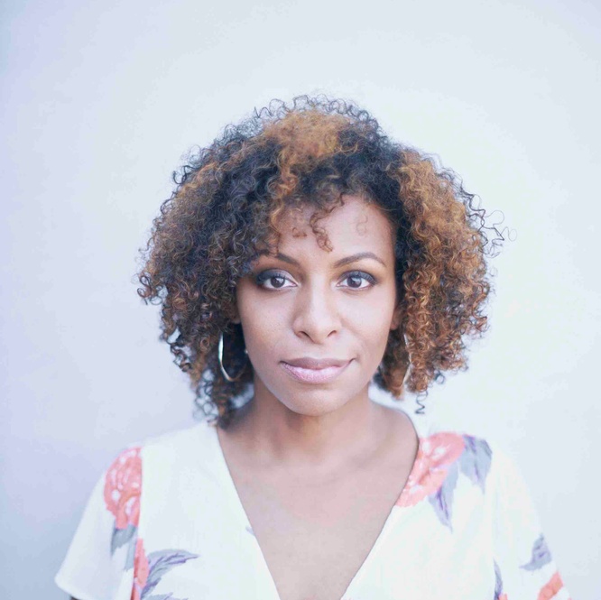 Sharon James - Comédienne