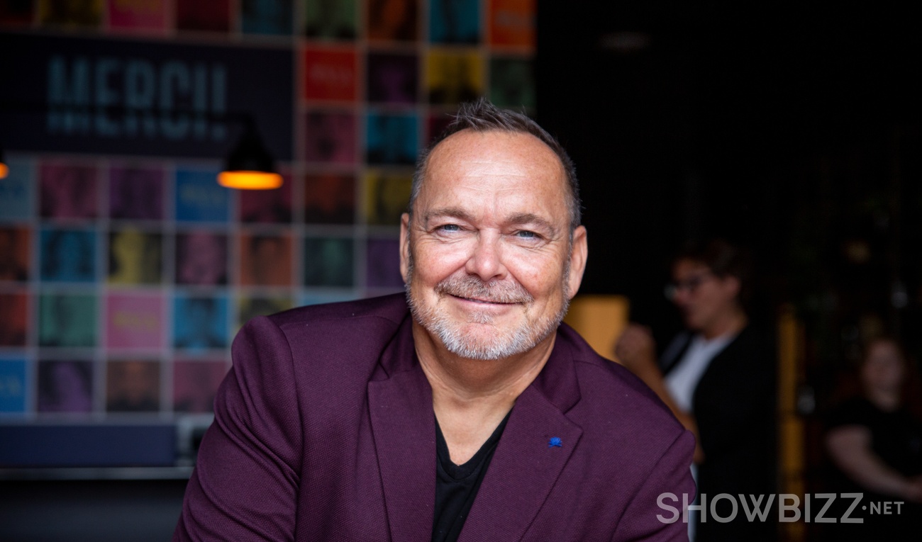 Incroyable photo de couple pour Jean-Michel Anctil et son amoureuse