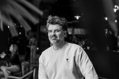 IXE-13 et la course à l'uranium (2024) - Série, Historique