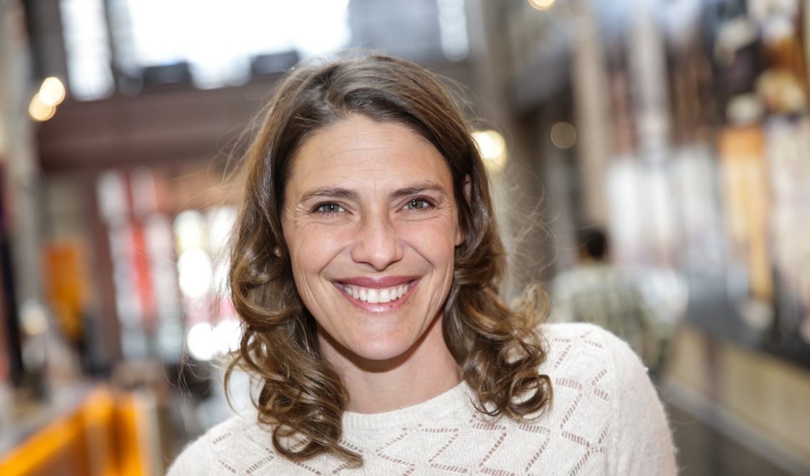 Hélène Florent, épuisée, abandonne La galère sur scène - Showbizz.net